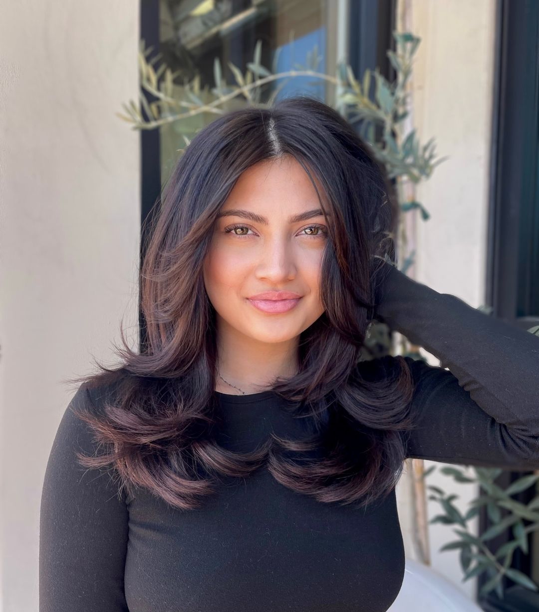 27 Best Winter Haircuts for Round Faces in 2024 - Bob, Short, Long, and ...