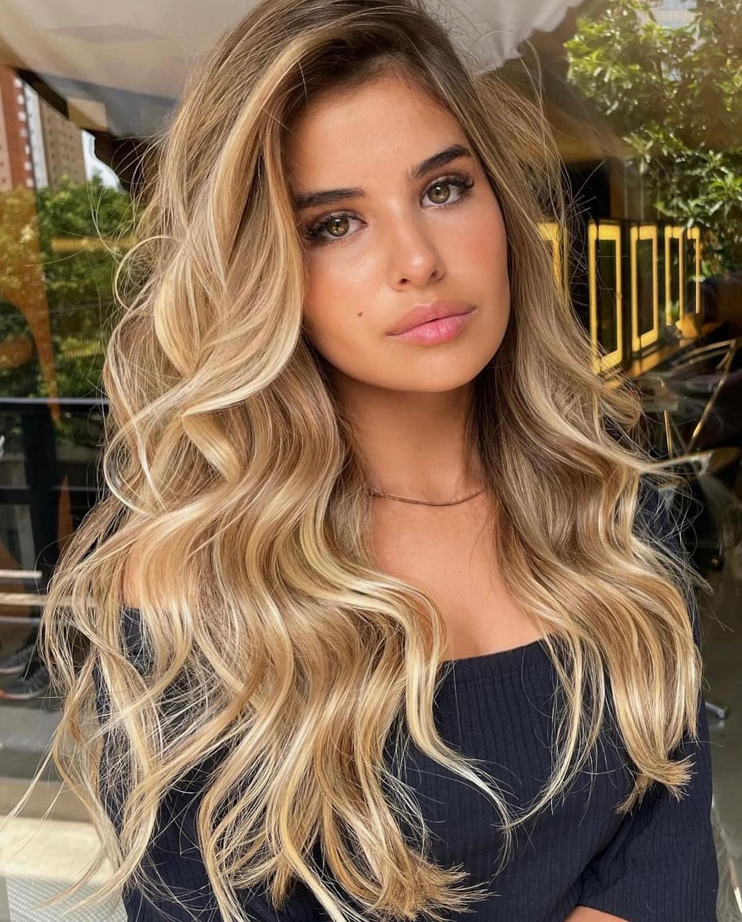 Long Haircut 2025: 25 Ideas for Layers, Bangs, and World Styles for Women