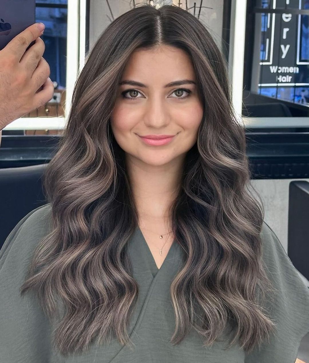 Winter Hair Colors for Plus Size Women 2024-2025: 23 Trendy Ideas for ...