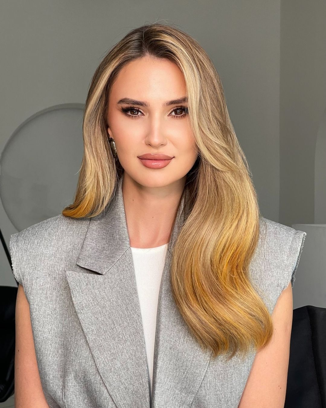 Best Hairstyles for Office Work 25 Ideas: Classy, Professional Updos ...