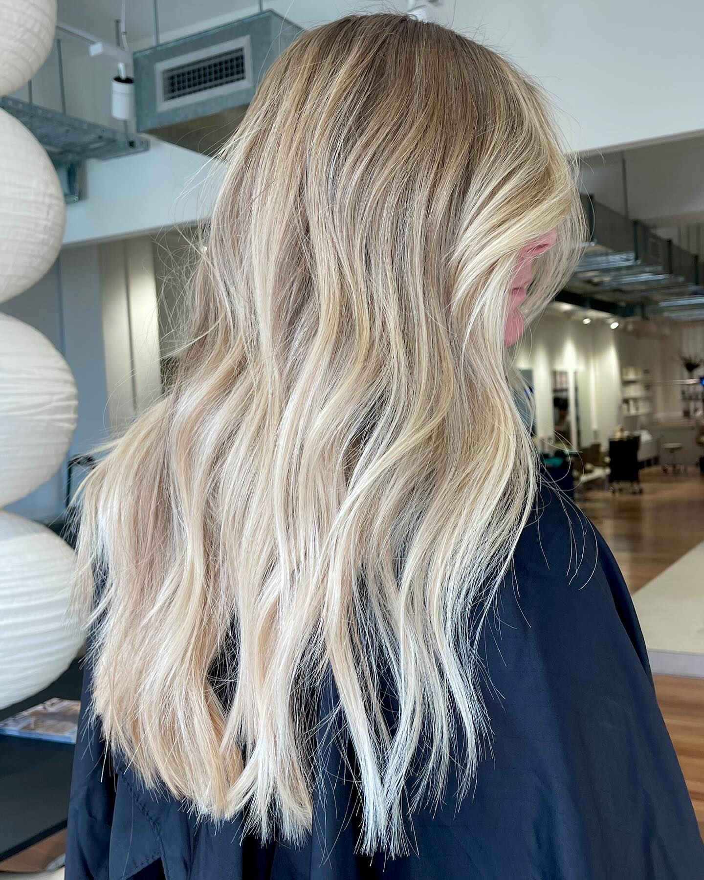 Buttery Blonde Hair Color 2025: 22 Ideas for Balayage, Golden Tones ...