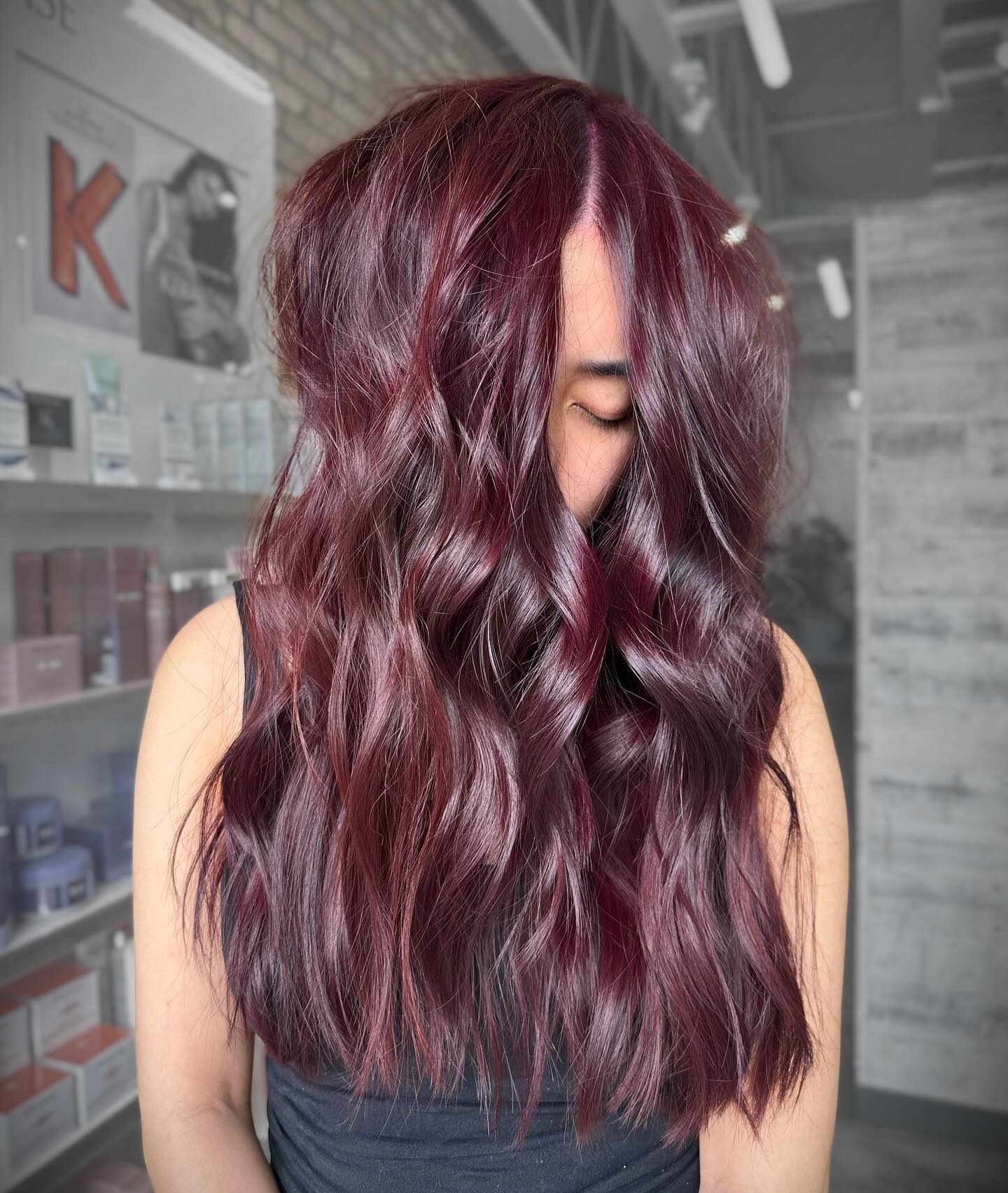Wine Red Hair Color Ideas 2025: 22 Stylish Burgundy Highlights & Short ...