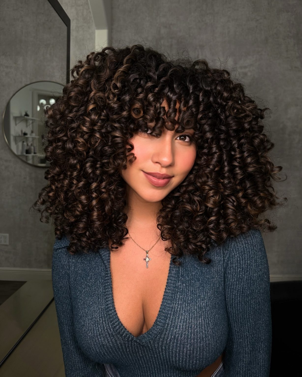 Short Curly Hair with Layers 2025: 23 Trendy Ideas for Medium, Shaggy ...