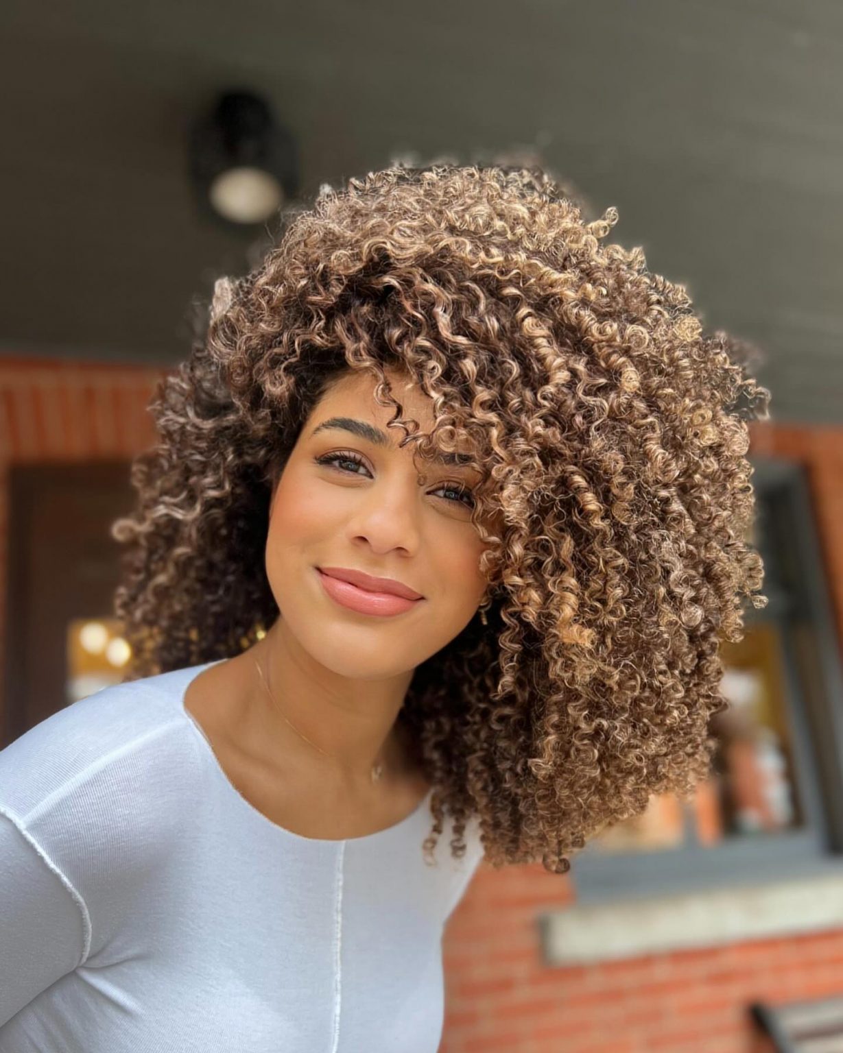 Short Curly Hair with Layers 2025: 23 Trendy Ideas for Medium, Shaggy ...