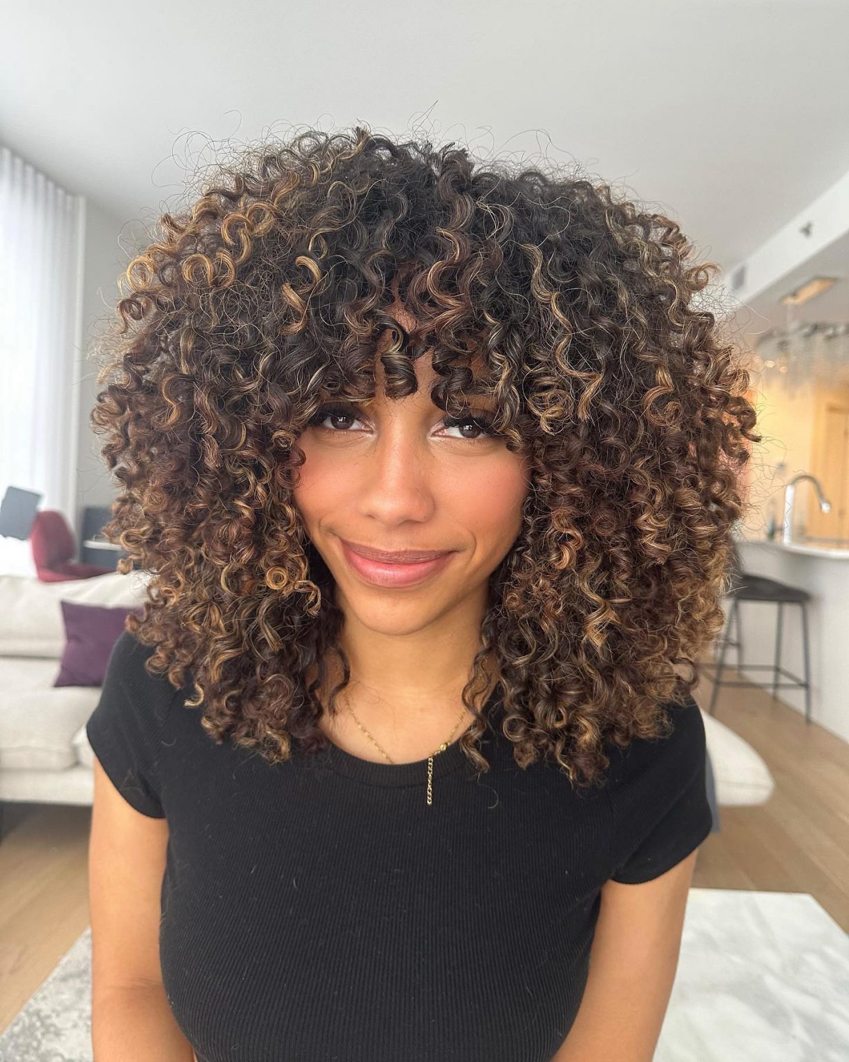 Short Curly Hair with Layers 2025: 23 Trendy Ideas for Medium, Shaggy ...