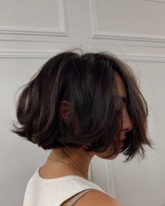 French Bob Haircuts 2025: 21 Chic Ideas for Round Face, Bangs, Curly ...