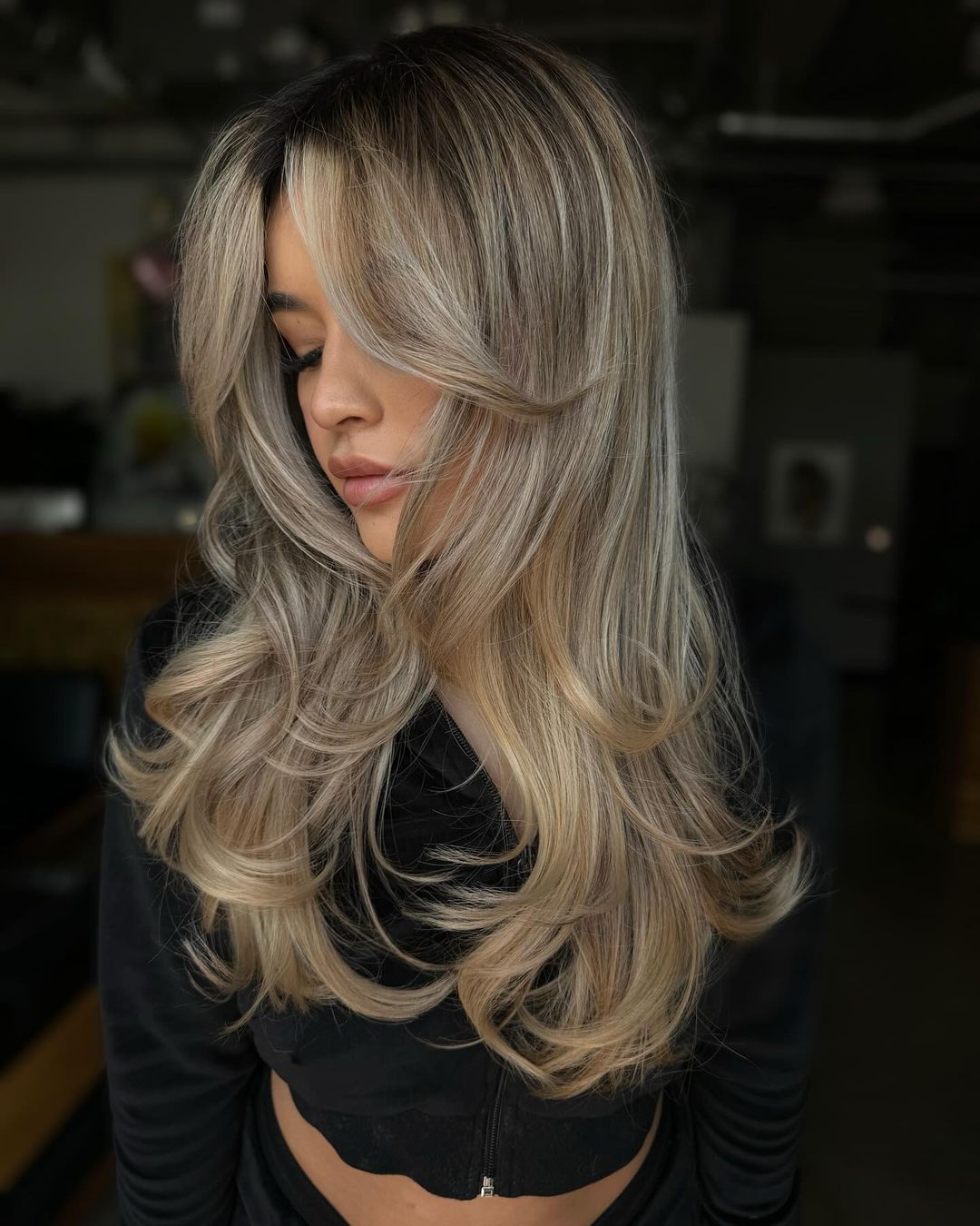 21 Mid Length Hair with Layers Ideas 2025: Trendy Medium Cuts for Women