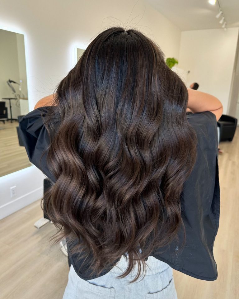 22 Stunning Hair Color Ideas in One Solid Color for Every Style and Season
