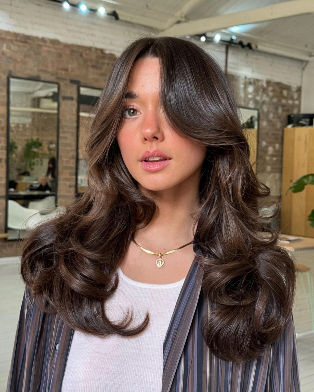 Wispy Curtain Bangs 2025: 23 Stunning Ideas for Long Hair, Round Faces ...