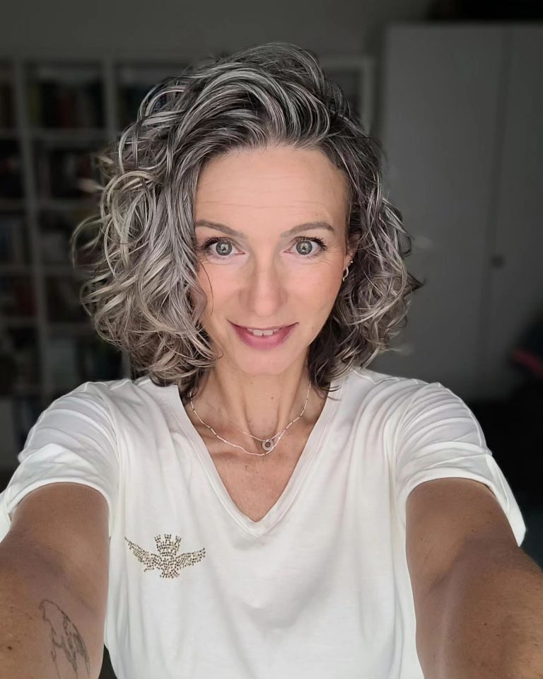 Best Hair Color to Hide Grey Hair: 22 Ideas for Brunette, Blonde, and ...