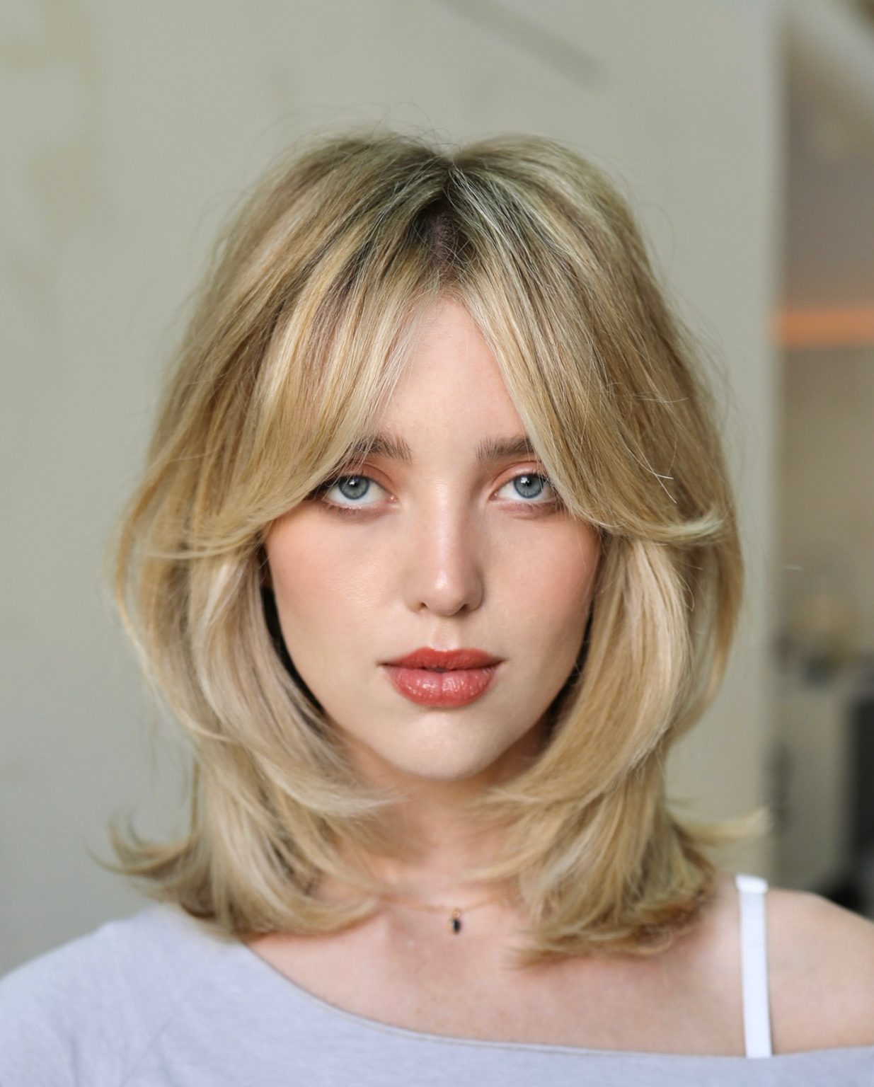 Short Hair with Curtain Bangs 2025: 20 Trendy Ideas for Round Faces ...