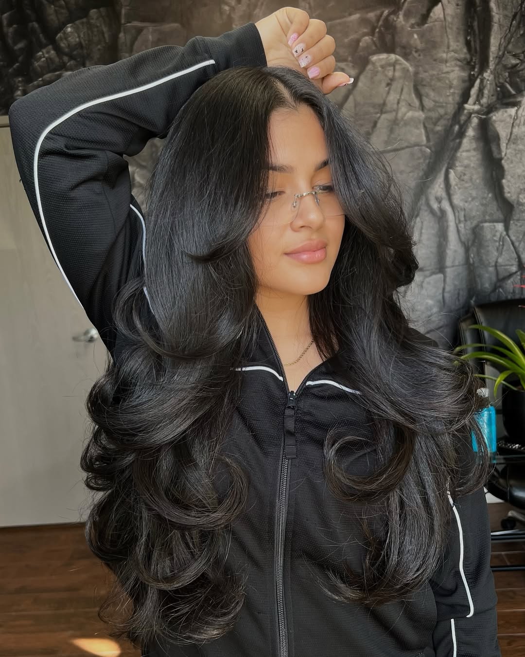 22 Long Curtain Bangs Ideas for Round Face 2025 - Layered, Wispy ...