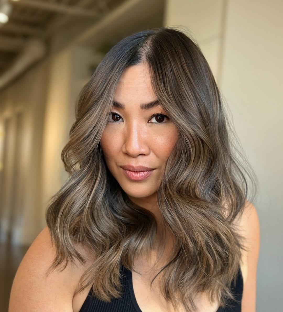 22 Ideas for Medium Length Hair with Layers - Bangs, Wavy, and More